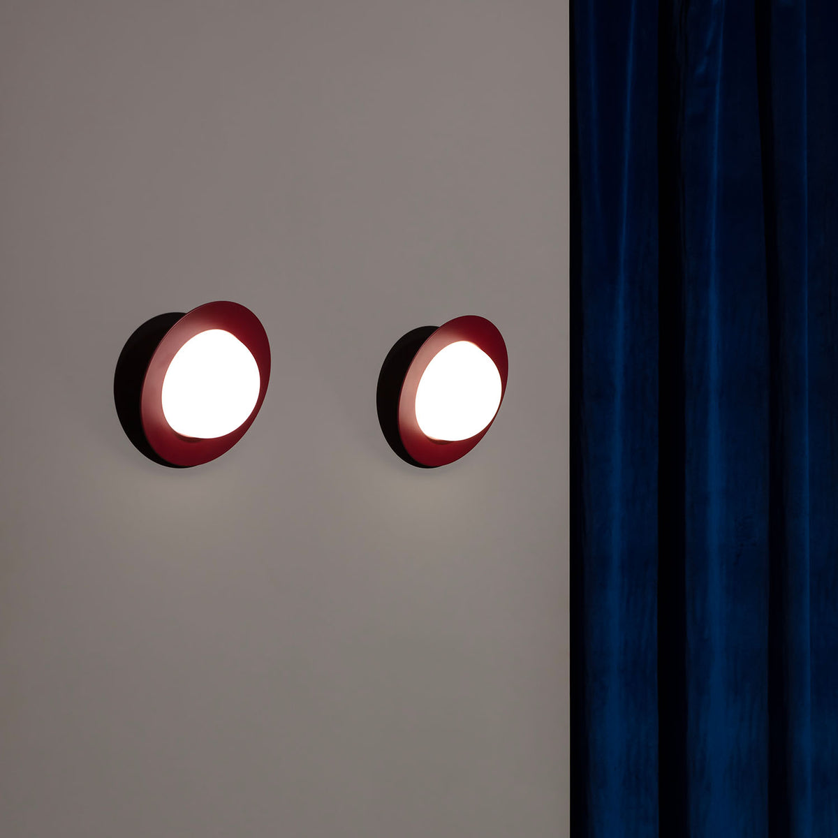 AGO LIGHTING ALLEY applique murale disque design et coloré